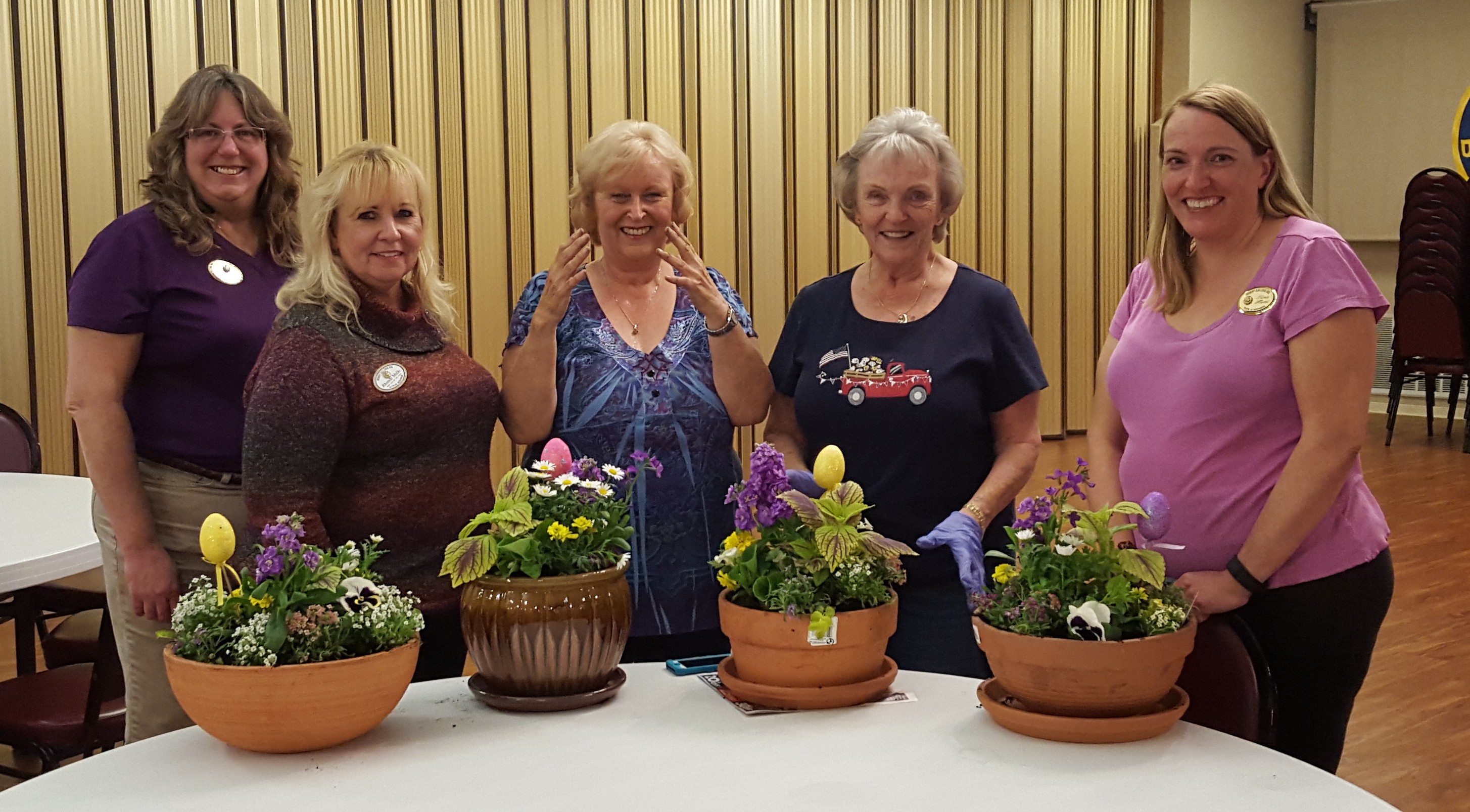 The Elks Ladies Group - Holiday Boutique - Fremont Elks Lodge 2121